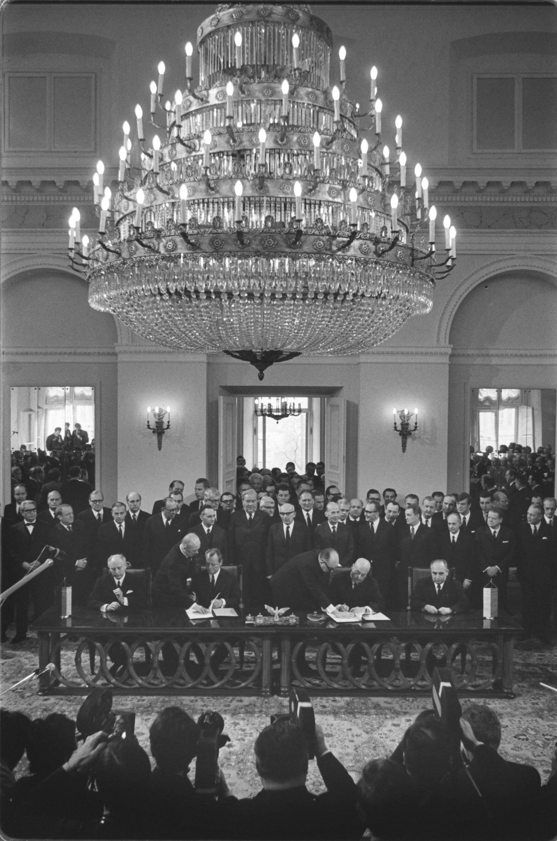Warschau am 7. Dezember 1970 – ein Kniefall und ein Vertrag ...